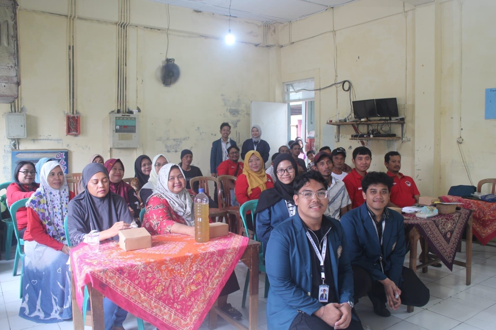 Mahasiswa KKN UNDIP Edukasi Warga RW 10 Rusun Kaligawe Terkait Alur ...