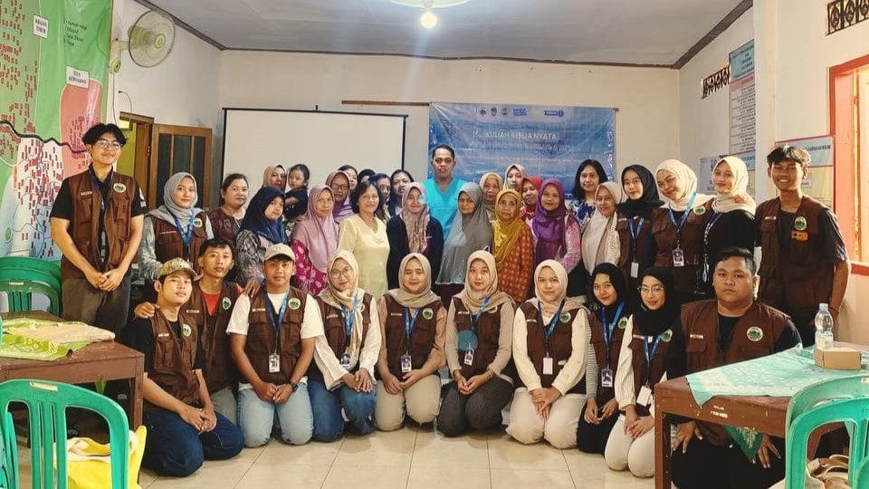 Sosialisasi P3K Sederhana di Desa Tlompakan: Ibu-Ibu Kader Posyandu ...